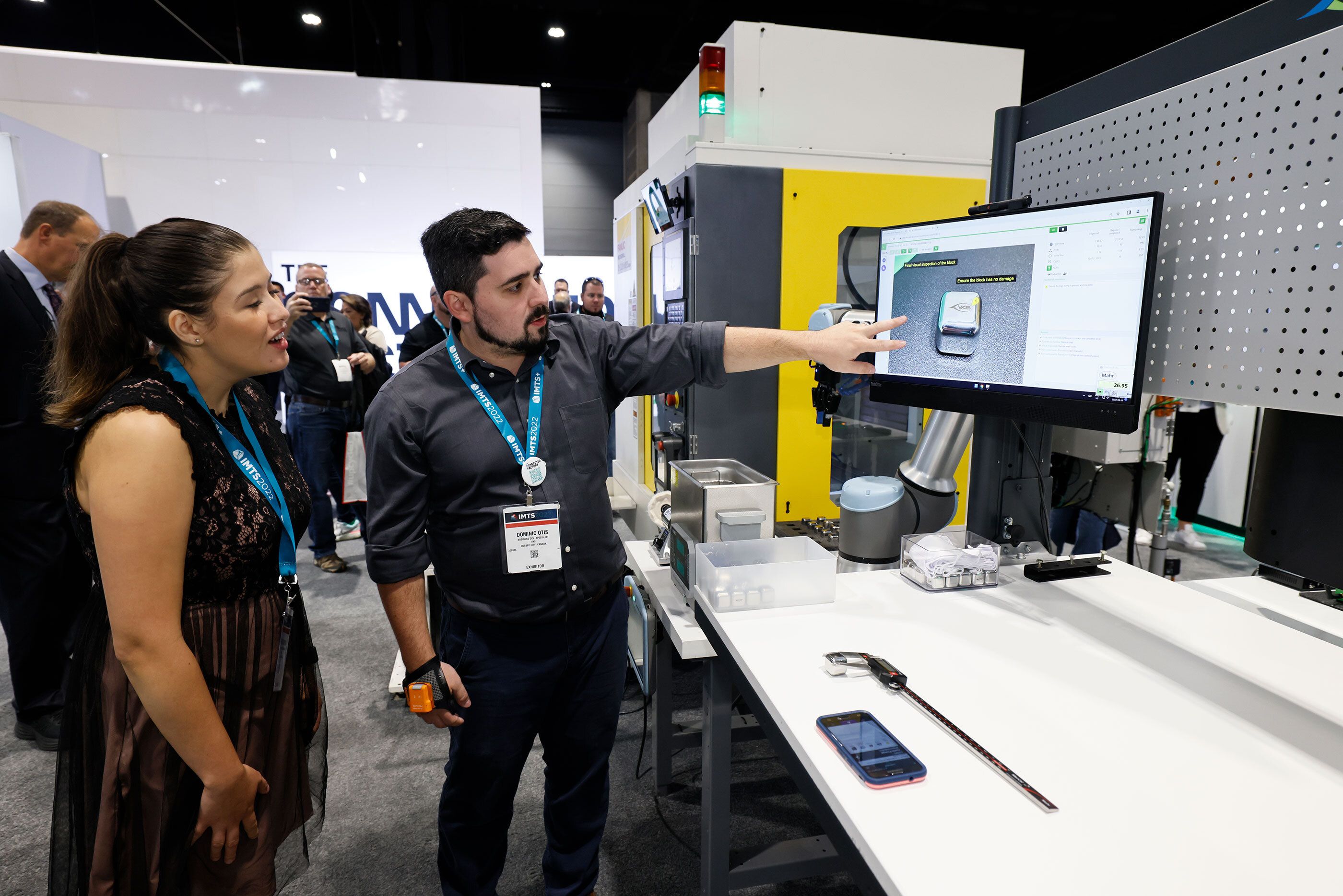 15 Tips for Adding Video & Photos to Your Guidebooks